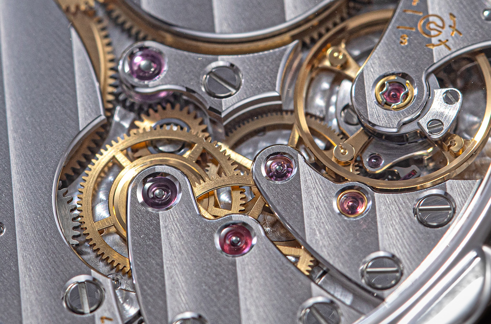 A Closer Look: Patek Philippe Calatrava 6196P